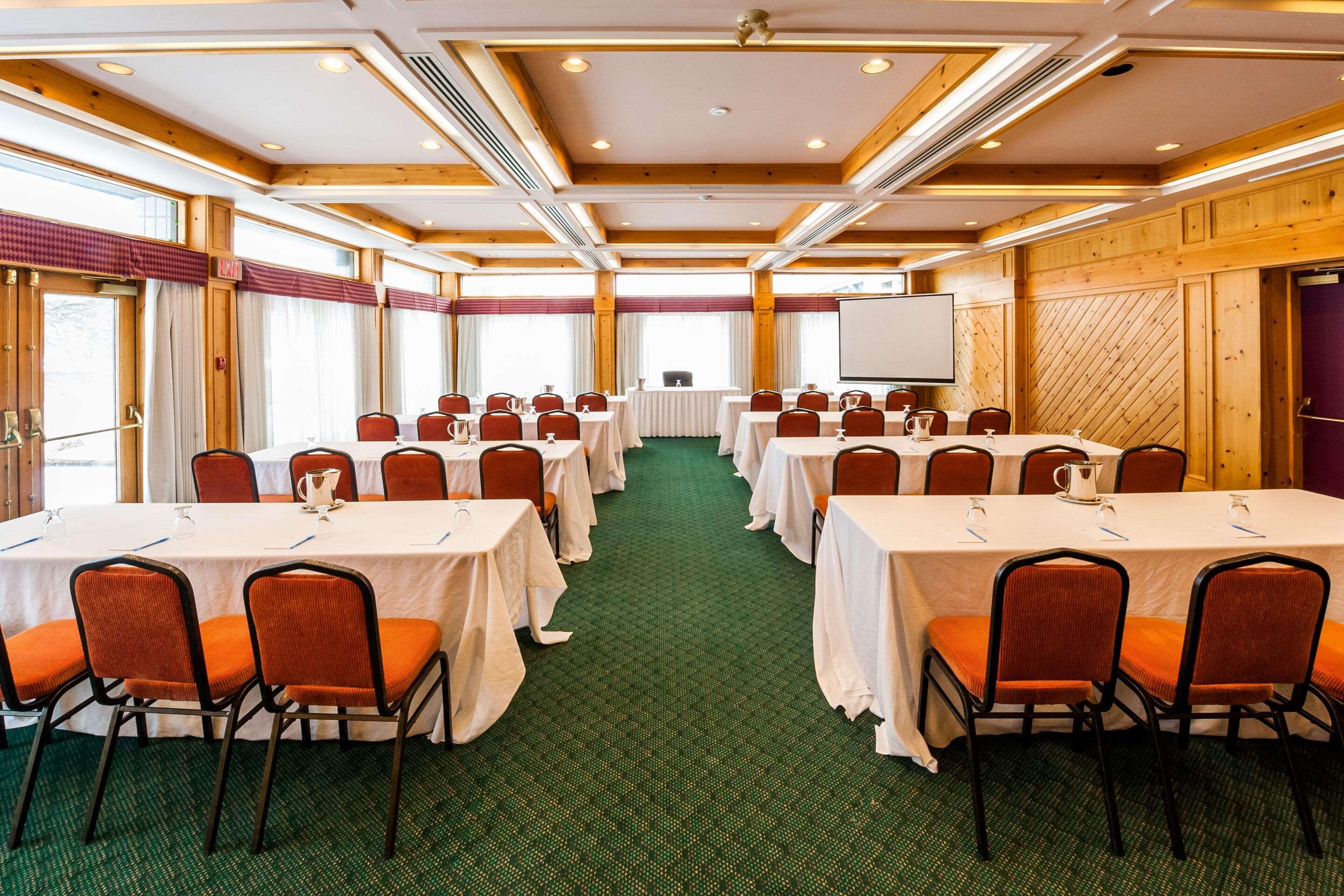 PINESTONE RESORT & CONFERENCE CENTRE | ⋆⋆⋆⋆ | HALIBURTON, CANADA ...