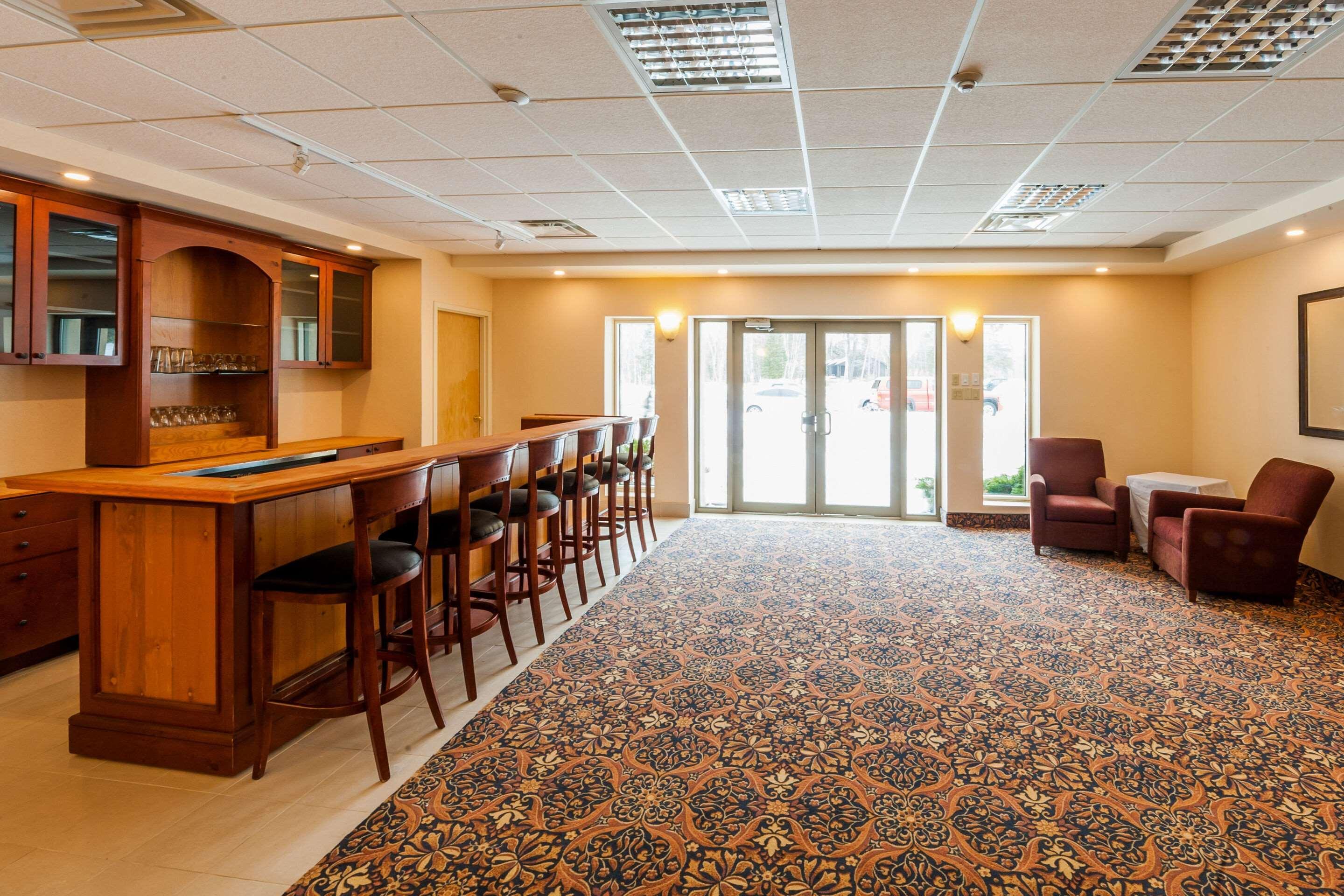 PINESTONE RESORT & CONFERENCE CENTRE | ⋆⋆⋆⋆ | HALIBURTON, CANADA ...