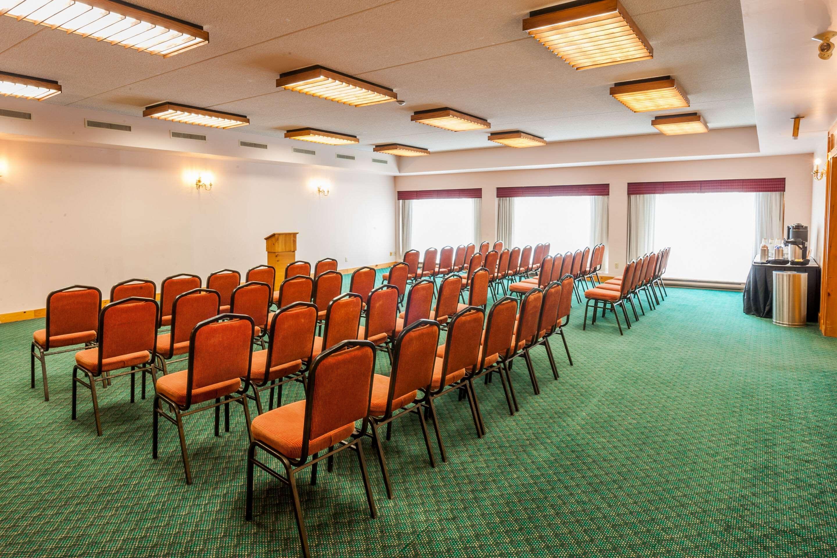 PINESTONE RESORT & CONFERENCE CENTRE | ⋆⋆⋆⋆ | HALIBURTON, CANADA ...